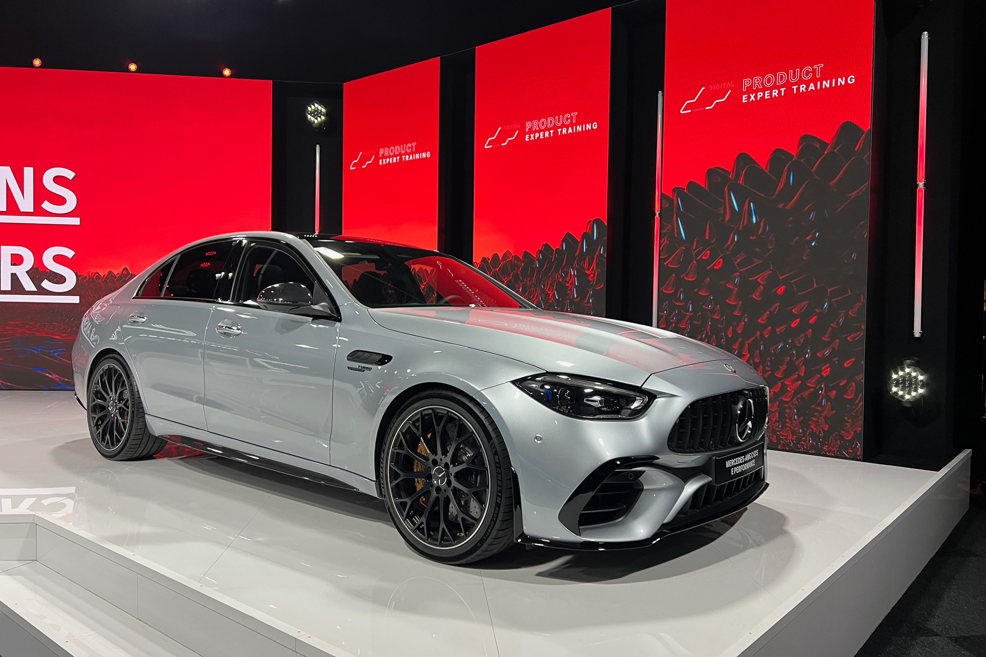 AMG - DIGITAL PRODUCT EXPERT TRAINING - 2022 - GATE22 - Hybride ...